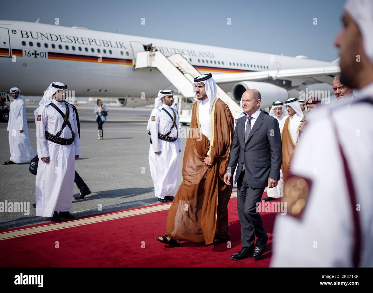 Doha, Qatar. 25th Sep, 2022. German Chancellor Olaf Scholz (SPD) is ...
