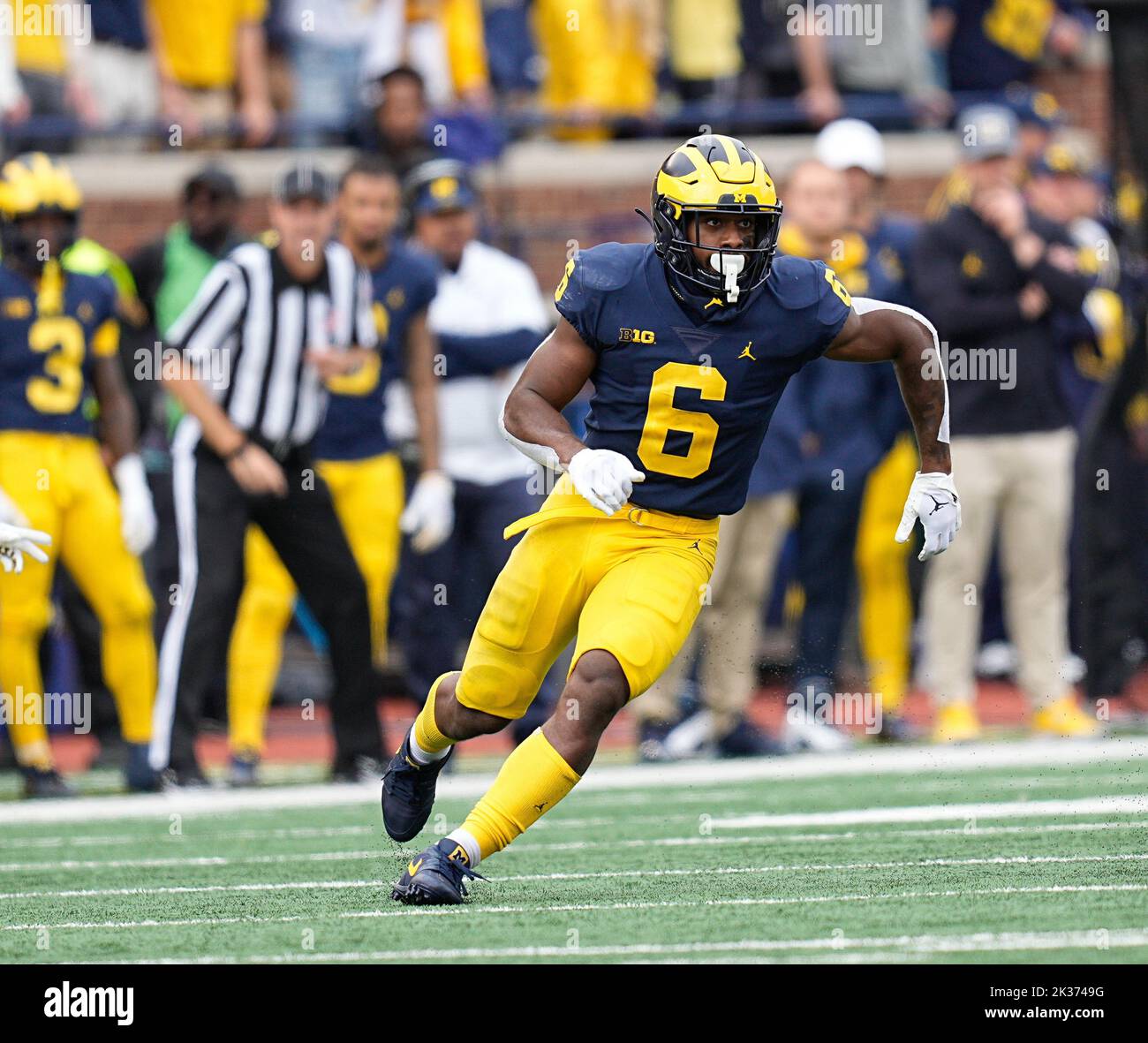 September 24, 2022, ann arbor, Michigan, USA: R.J. Moten rushes the ...