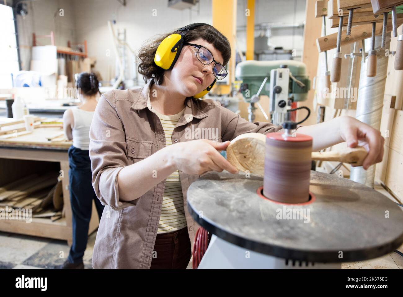 Using holding spindle hi-res stock photography and images - Alamy