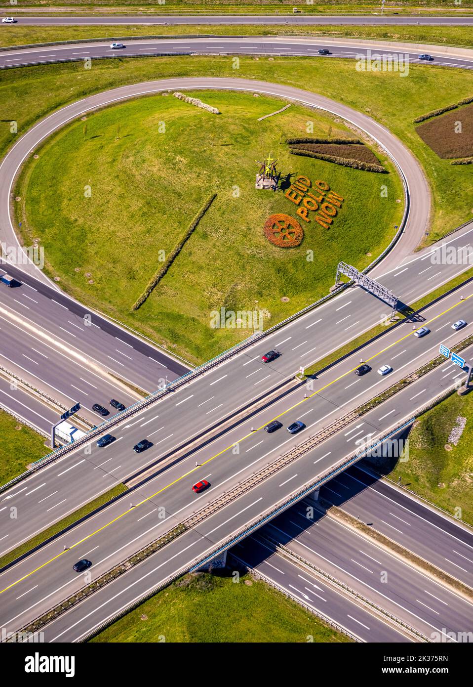 Aerial view, 20,000 tulips planted by Kamen Rotarians at the Kamener ...