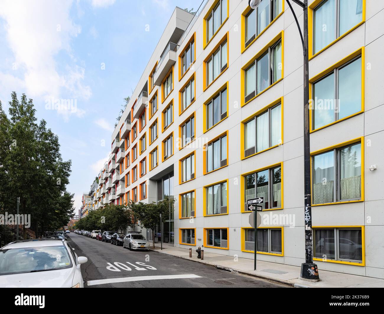 Bushwick brooklyn housing hi-res stock photography and images - Alamy