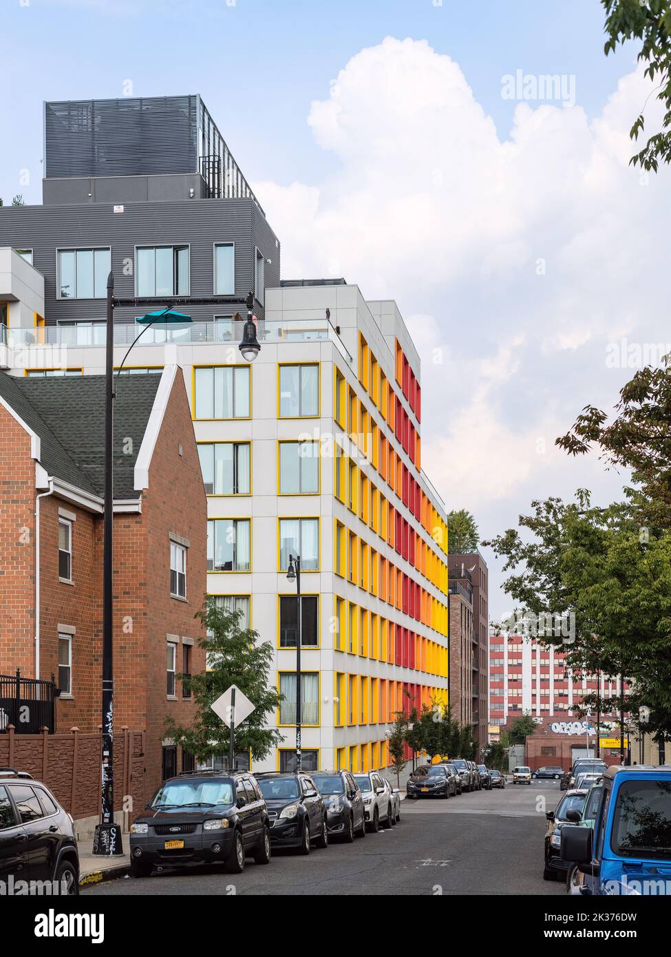 Bushwick brooklyn housing hi-res stock photography and images - Alamy