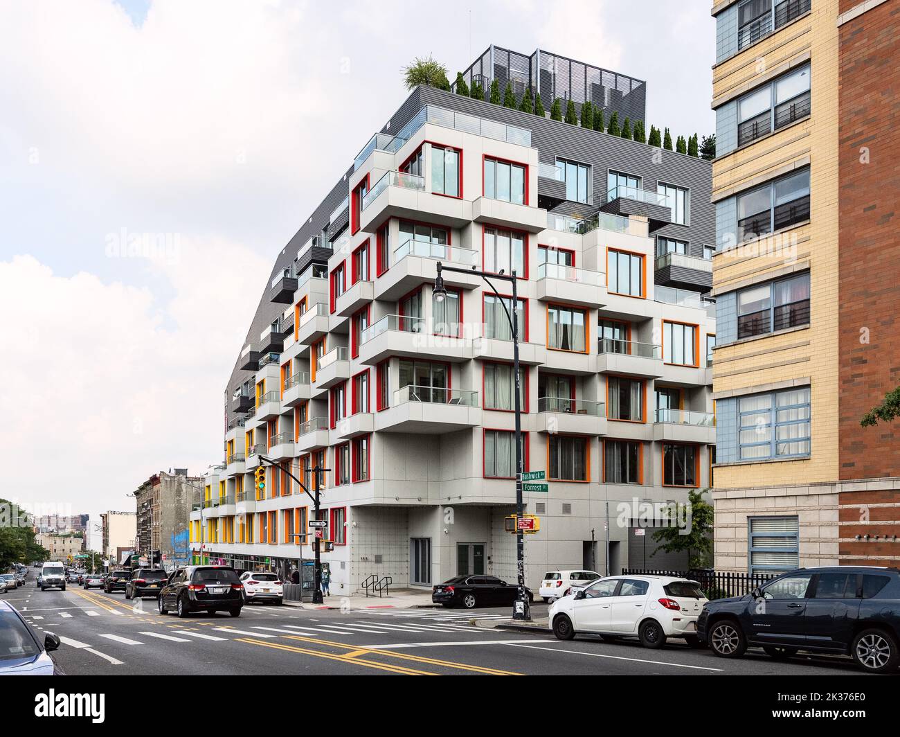 Brooklyn housing hi-res stock photography and images - Alamy