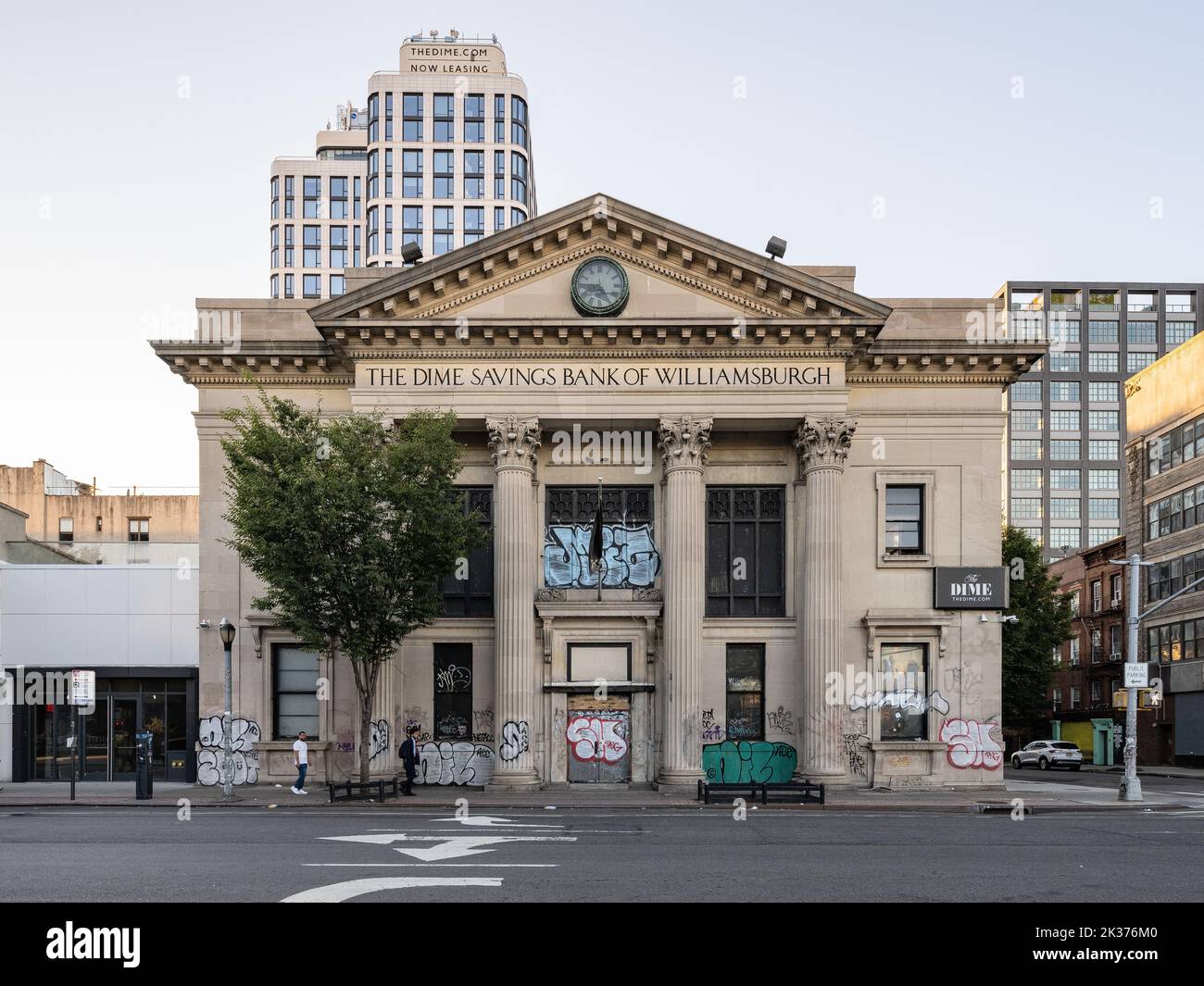 The Dime Savings Bank of Williamsburgh Stock Photo - Alamy
