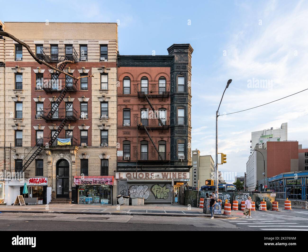 Mixed use buildings on Metropolitan avenue in Williamsburg Stock Photo ...