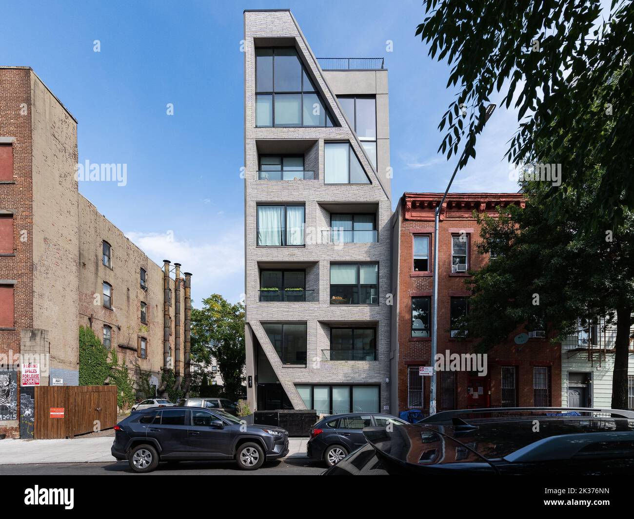 Contemporary city life hi-res stock photography and images - Alamy