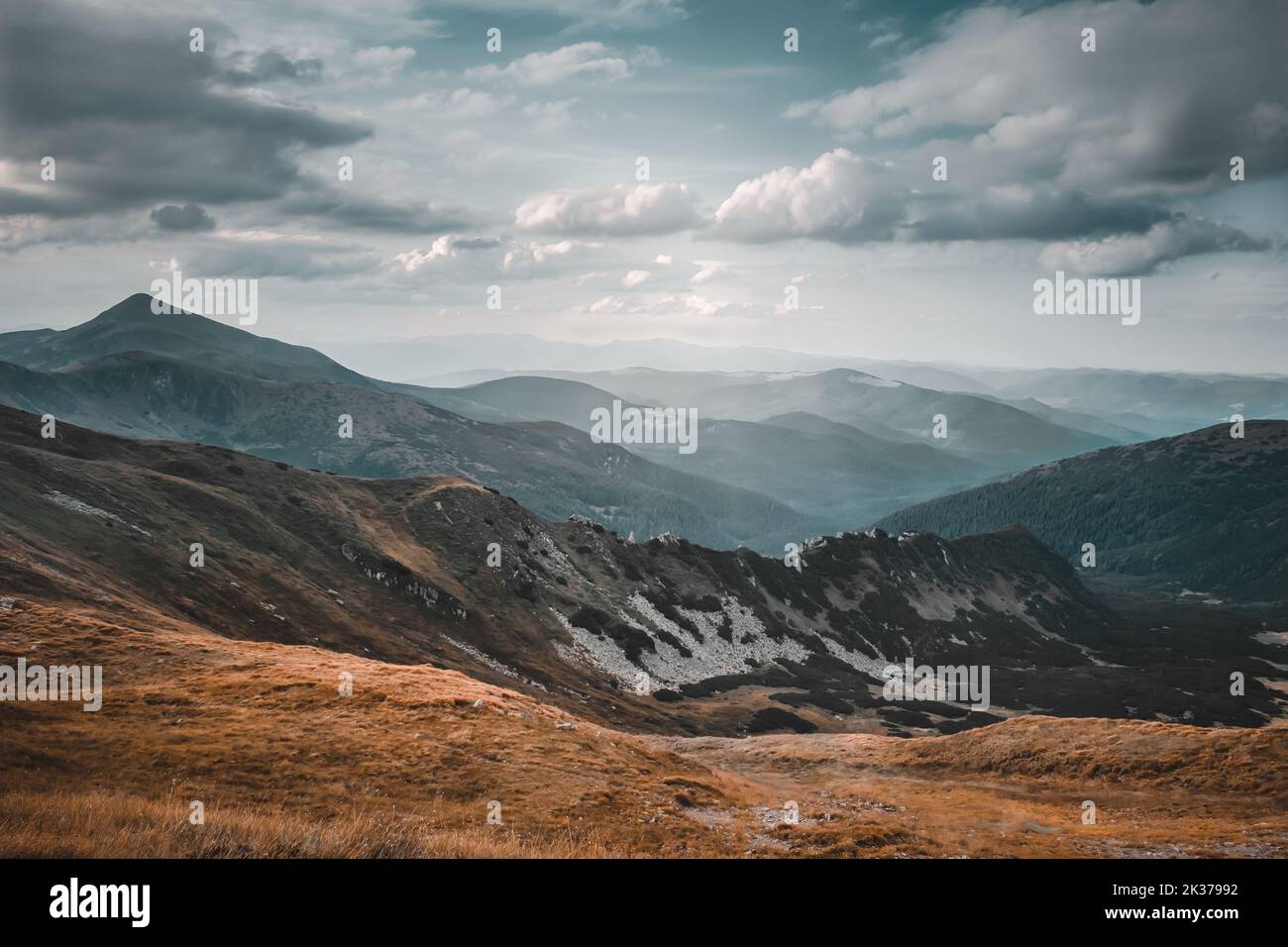 Hill range hi-res stock photography and images - Alamy