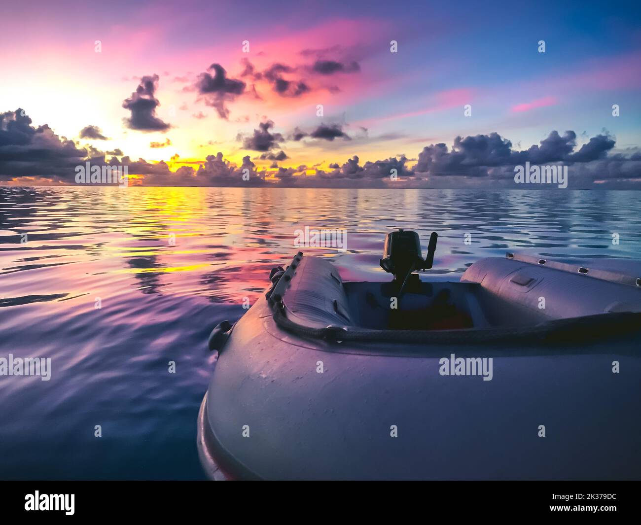 Rubber boat adventure hi-res stock photography and images - Alamy