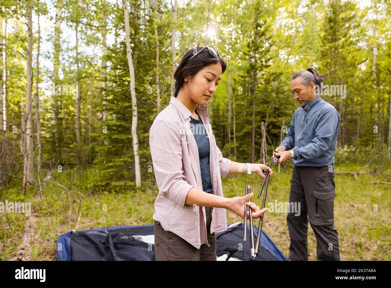 Pack up and leave hi-res stock photography and images - Alamy