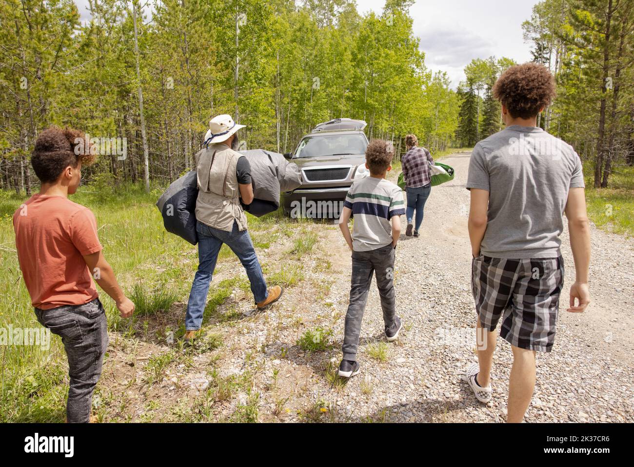 Packing up hi-res stock photography and images - Alamy