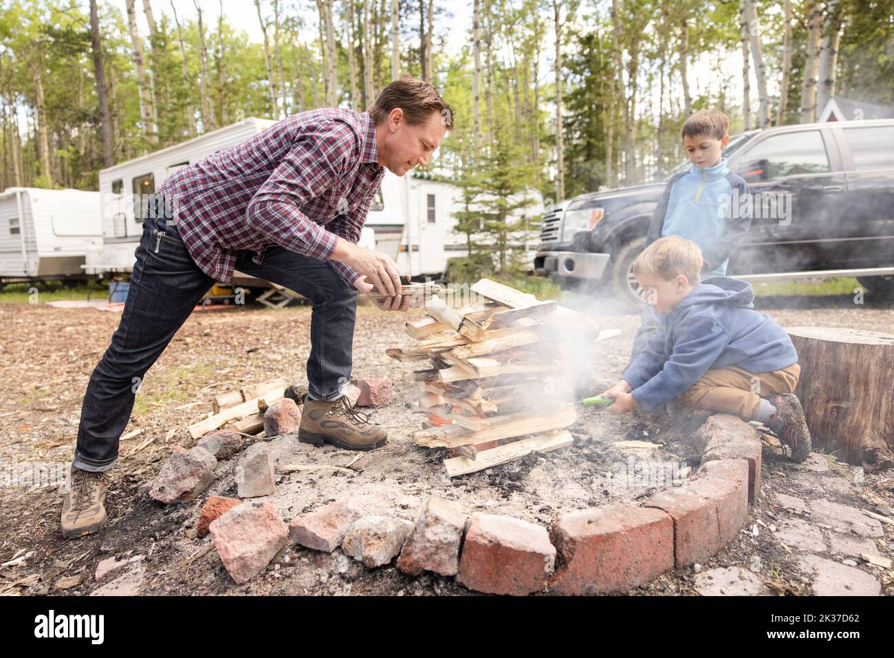 Forest children learn hi-res stock photography and images - Alamy