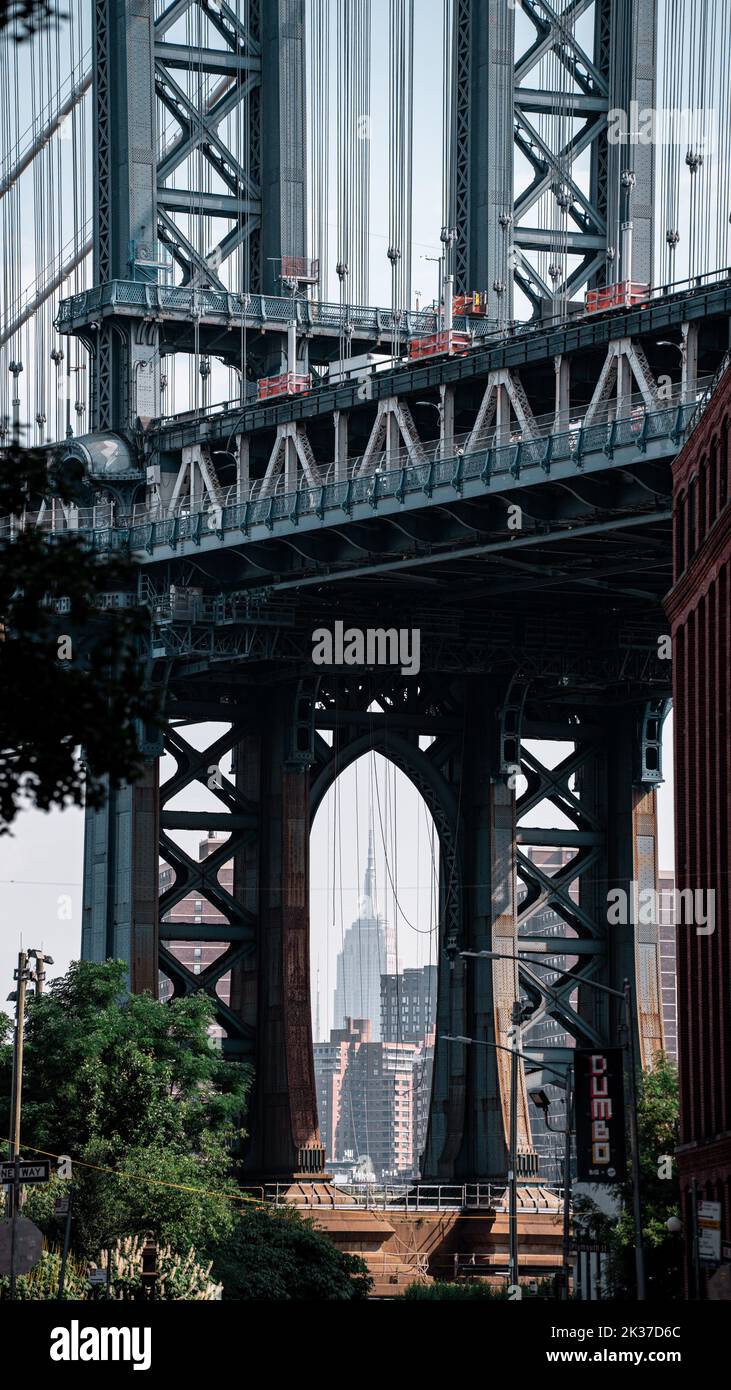 A vertical of Manhattan bridge in New York, US Stock Photo - Alamy