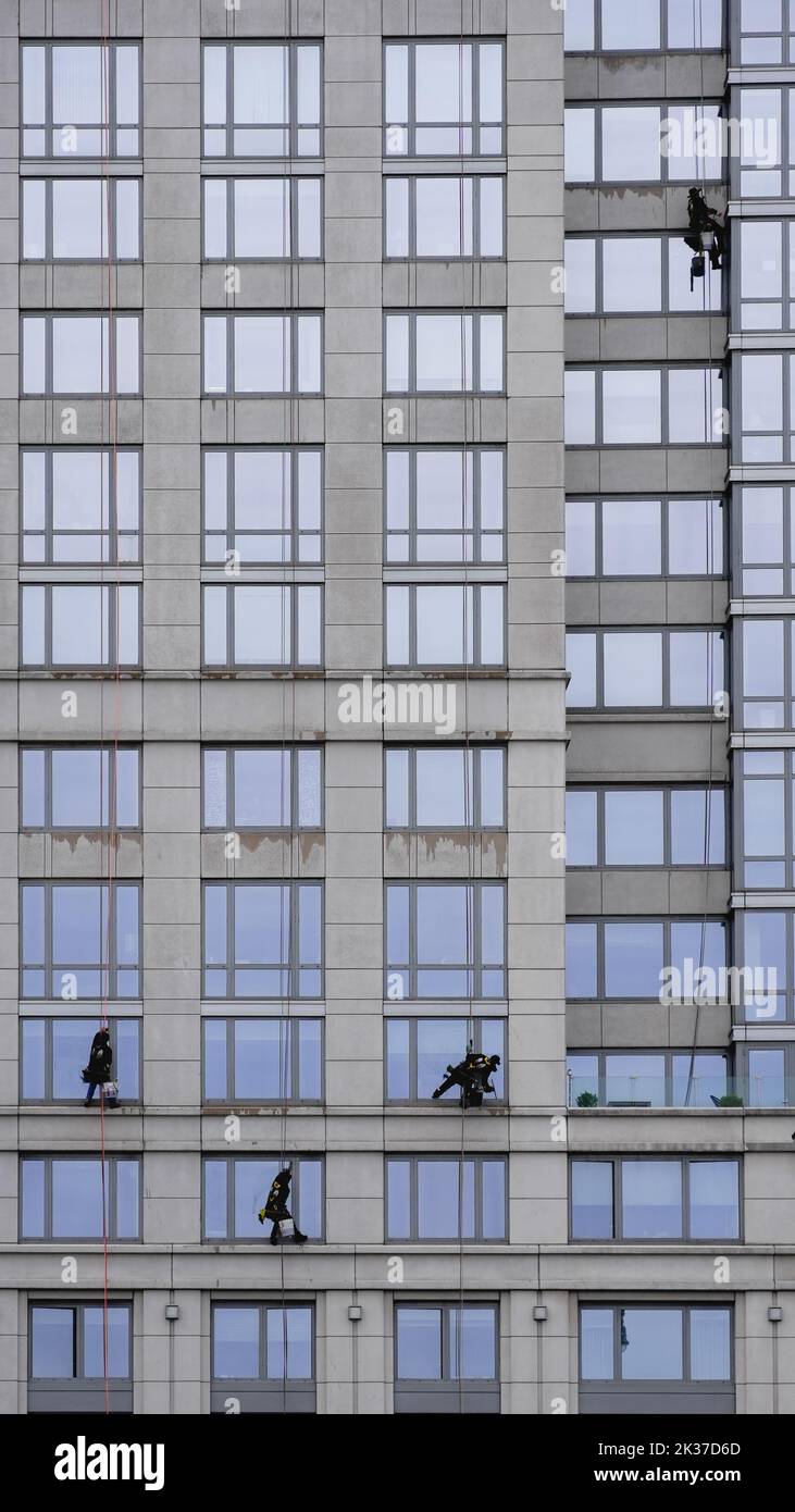 A vertical of a New York skyscraper Stock Photo - Alamy