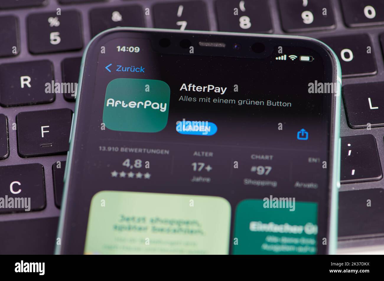 Finance mobile app icon hi-res stock photography and images - Alamy