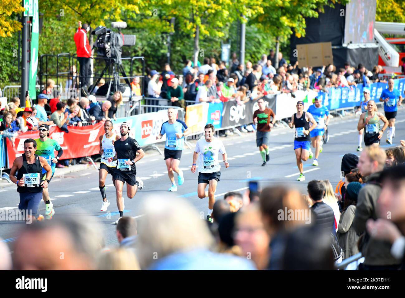Berlin, Germany. 25th Sep, 2022. Runners compete during the Berlin Marathon 2022 in Berlin ...