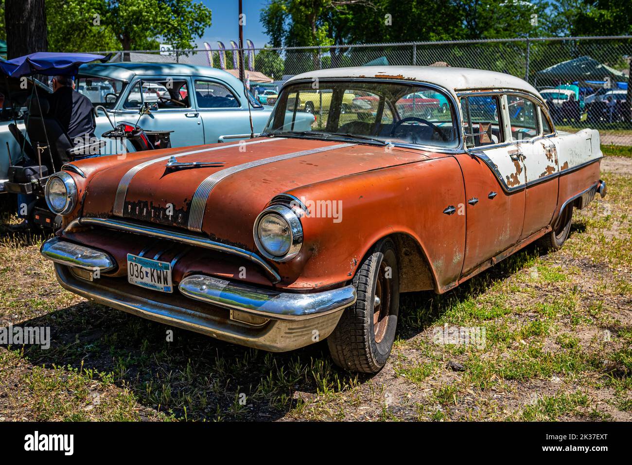 Old rusty pontiac hi-res stock photography and images - Alamy