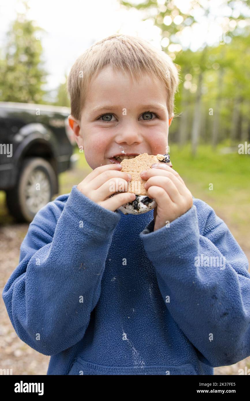 Marshmallow boy hi-res stock photography and images - Alamy
