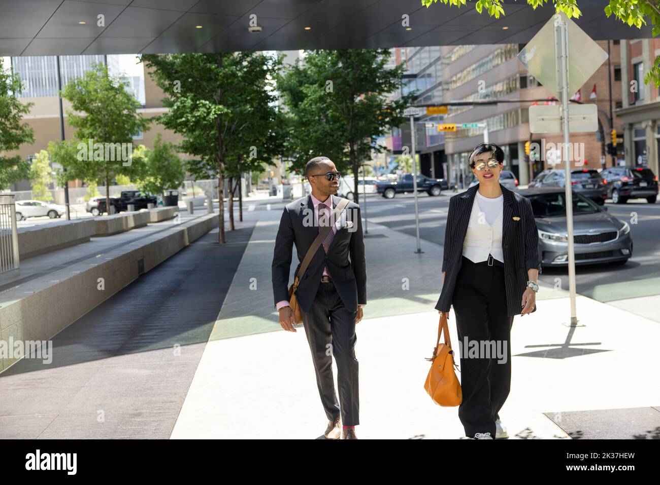 Walking talking business hi-res stock photography and images - Alamy