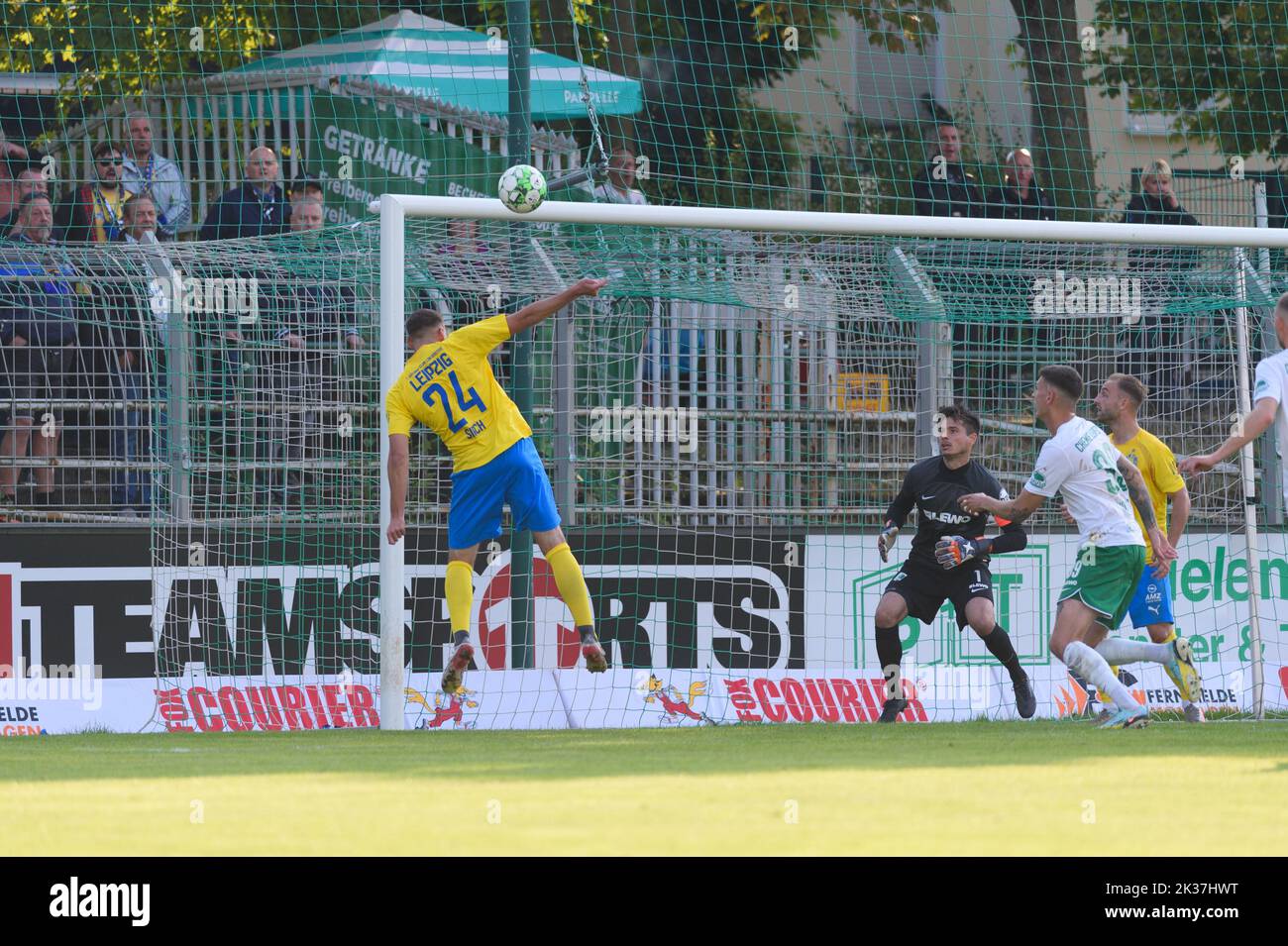 Luca Sirch (24 1. FC Lokomotive Leipzig) with a chance during the ...