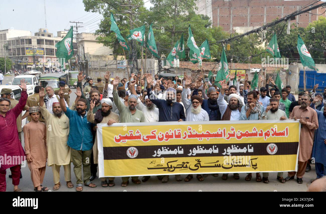 Activists of Pakistan Sunni Tehreek hold a protest during ...