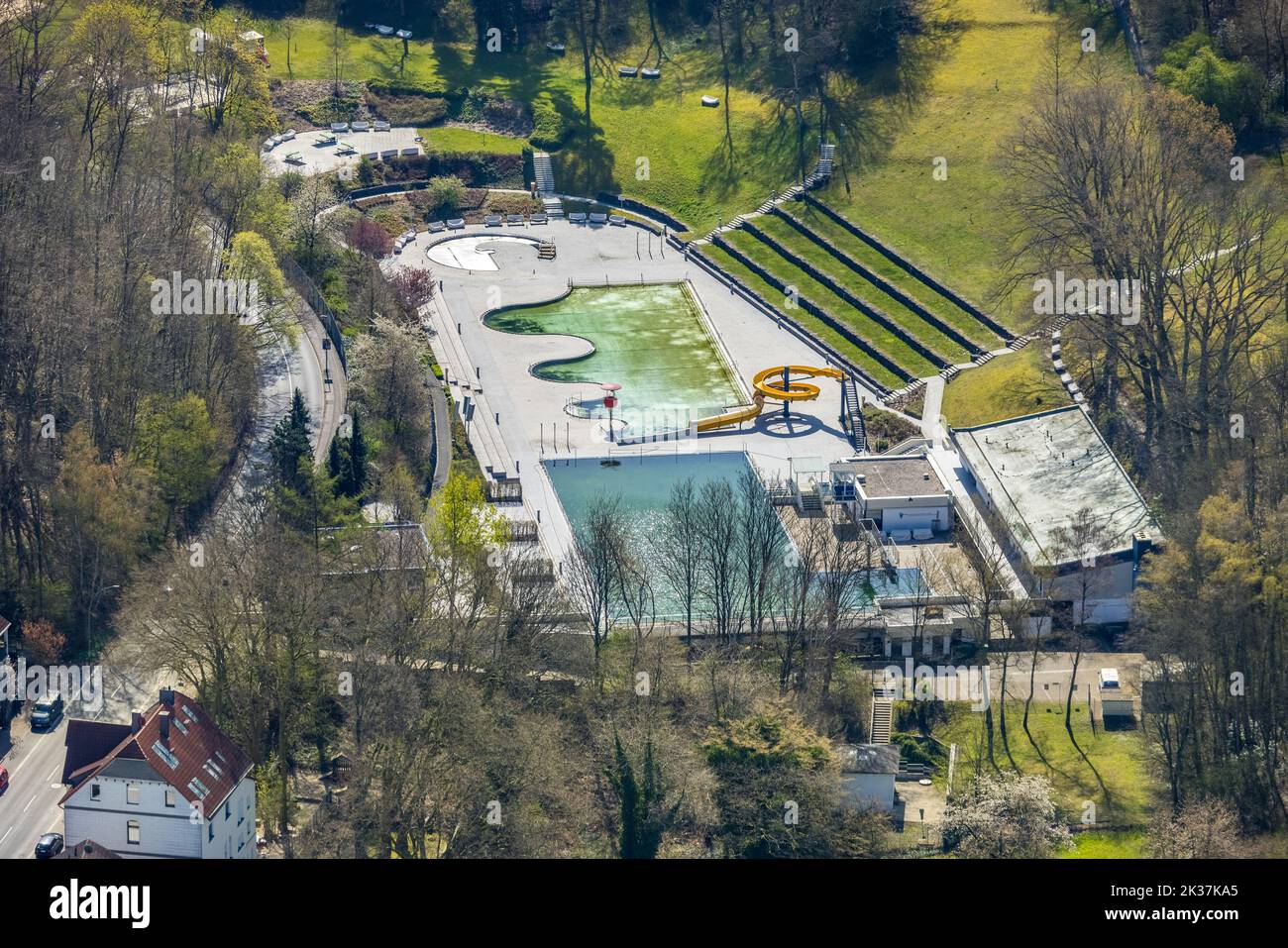 Outdoor pool annen with water slide hi-res stock photography and images ...