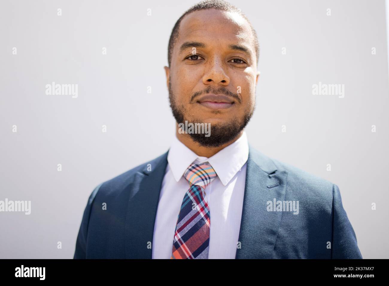 Handsome men suit hi-res stock photography and images - Alamy