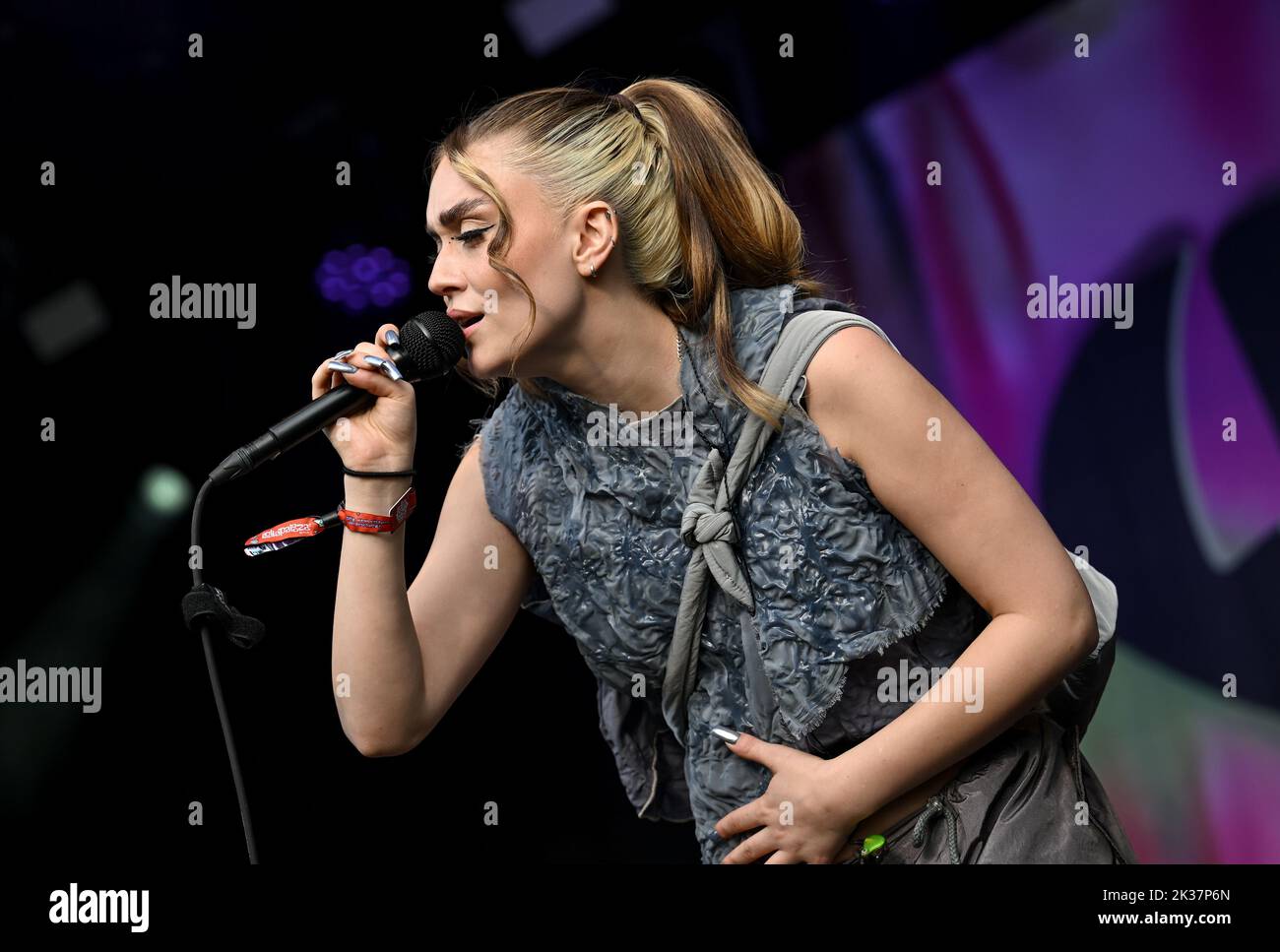 Berlin, Germany. 25th Sep, 2022. The singer Leepa is on stage at the ...