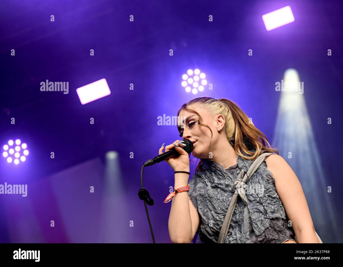 Berlin, Germany. 25th Sep, 2022. The singer Leepa is on stage at the ...