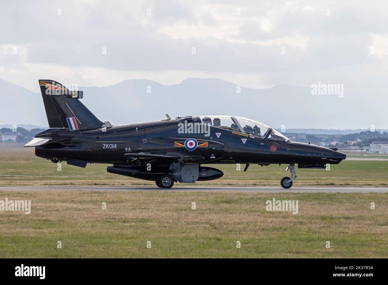 ZK014 British Aerospace Hawk T.2 Royal Air Force RAF Valley Anglesey 01/09/2022 Stock Photo - Alamy