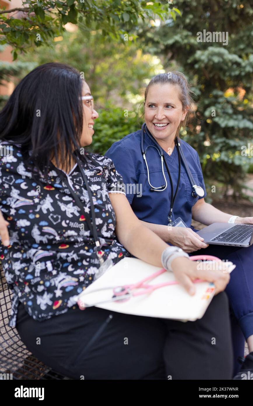 Work of nurses hi-res stock photography and images - Alamy