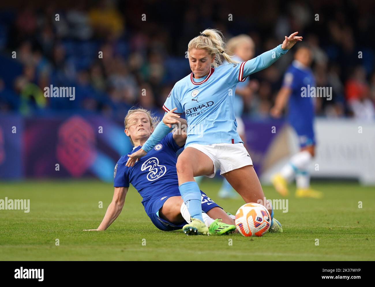 Chelsea's Erin Cuthbert (left) and Manchester City's Laura Coombs ...