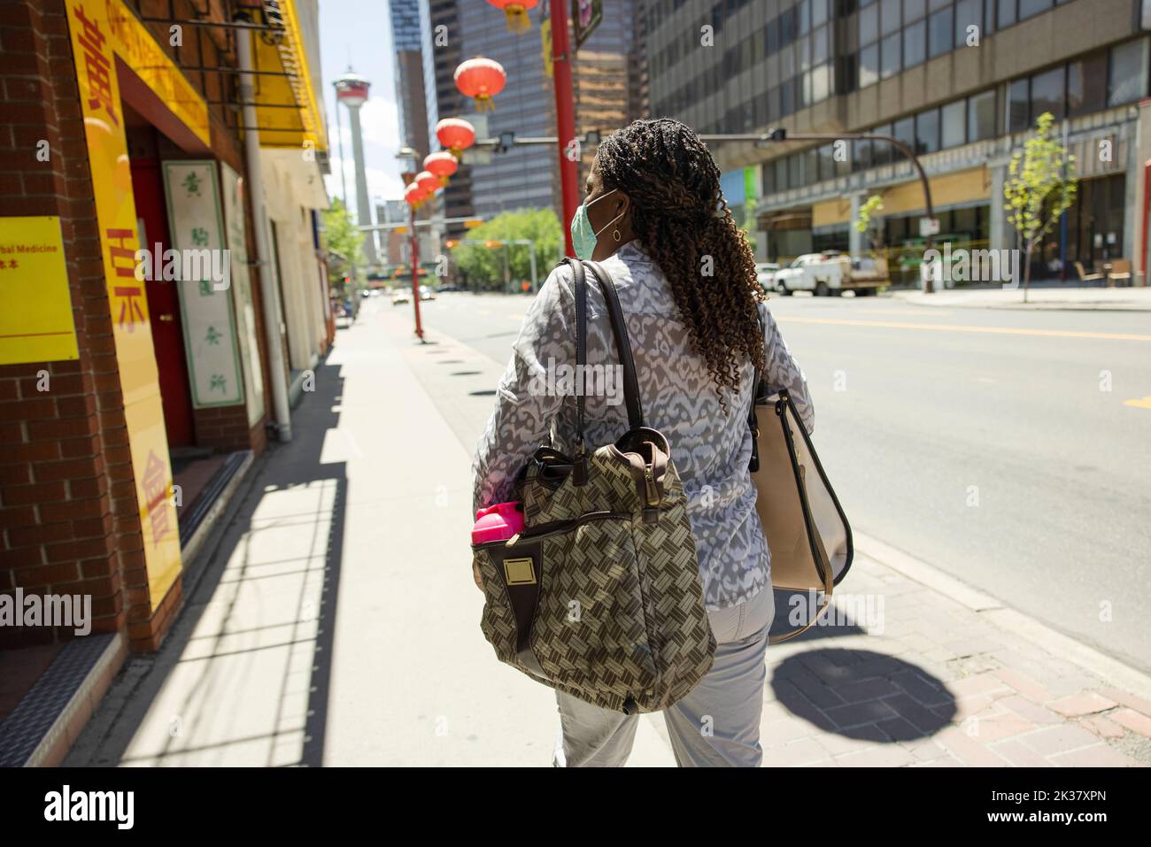 Empty street one person hi-res stock photography and images - Alamy