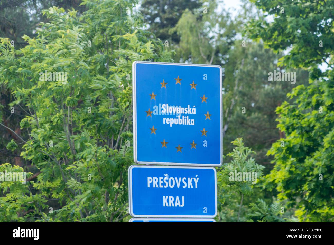 Border sign at entrance to Slovak Republic (Slovenska republika Stock ...