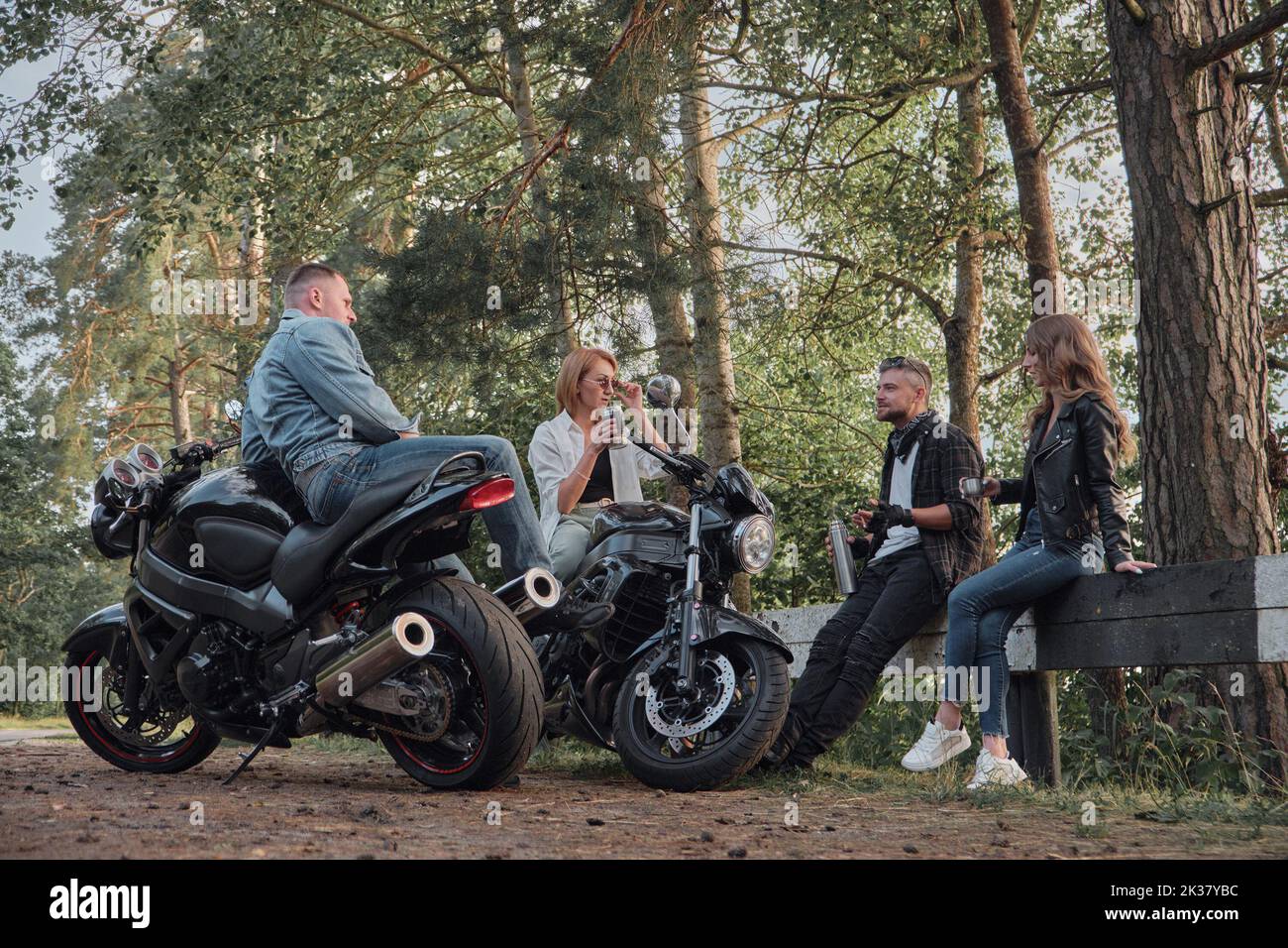 Meeting A company of friends of motorcyclists bikers on motorcycles ...