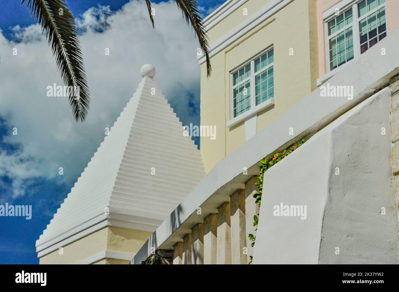 White ridged tower roof hi-res stock photography and images - Alamy