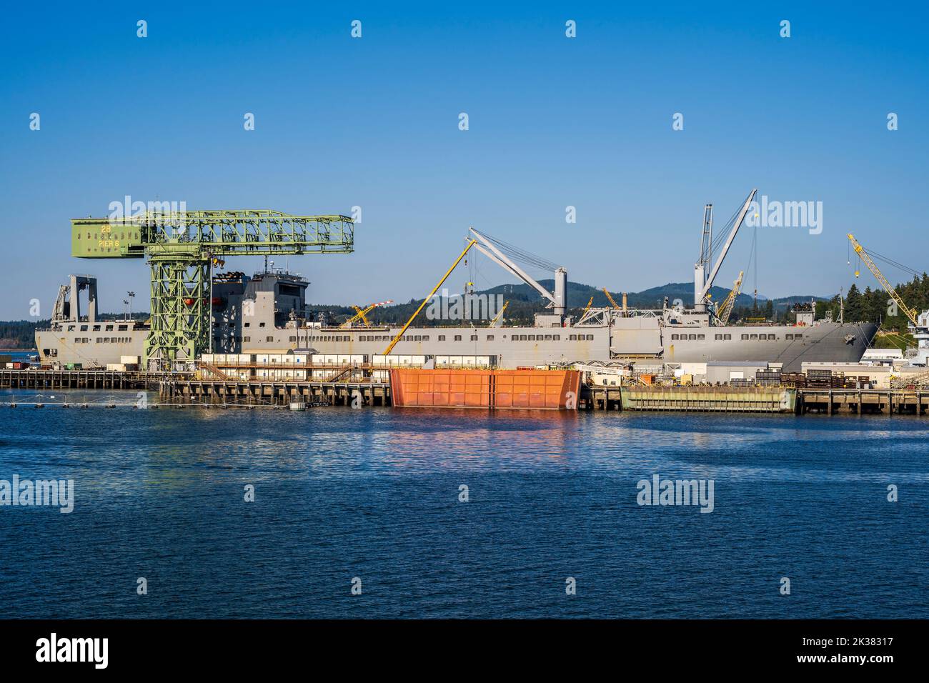 Naval shipyards hi-res stock photography and images - Alamy