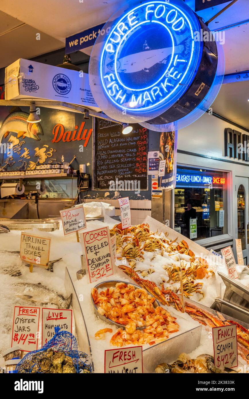 Seafood stand hi-res stock photography and images - Alamy