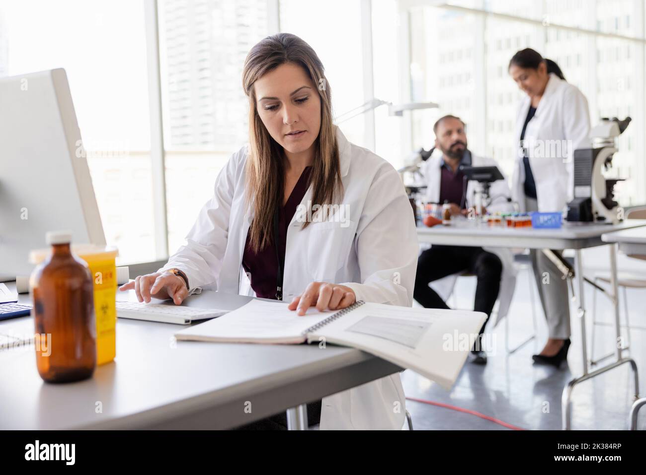 Laboratory research data hi-res stock photography and images - Alamy
