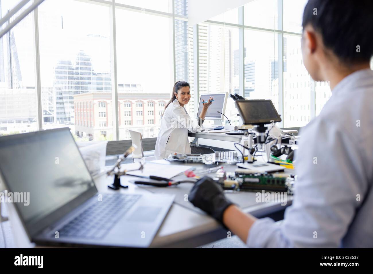 Female engineers laptop asian hi-res stock photography and images - Alamy