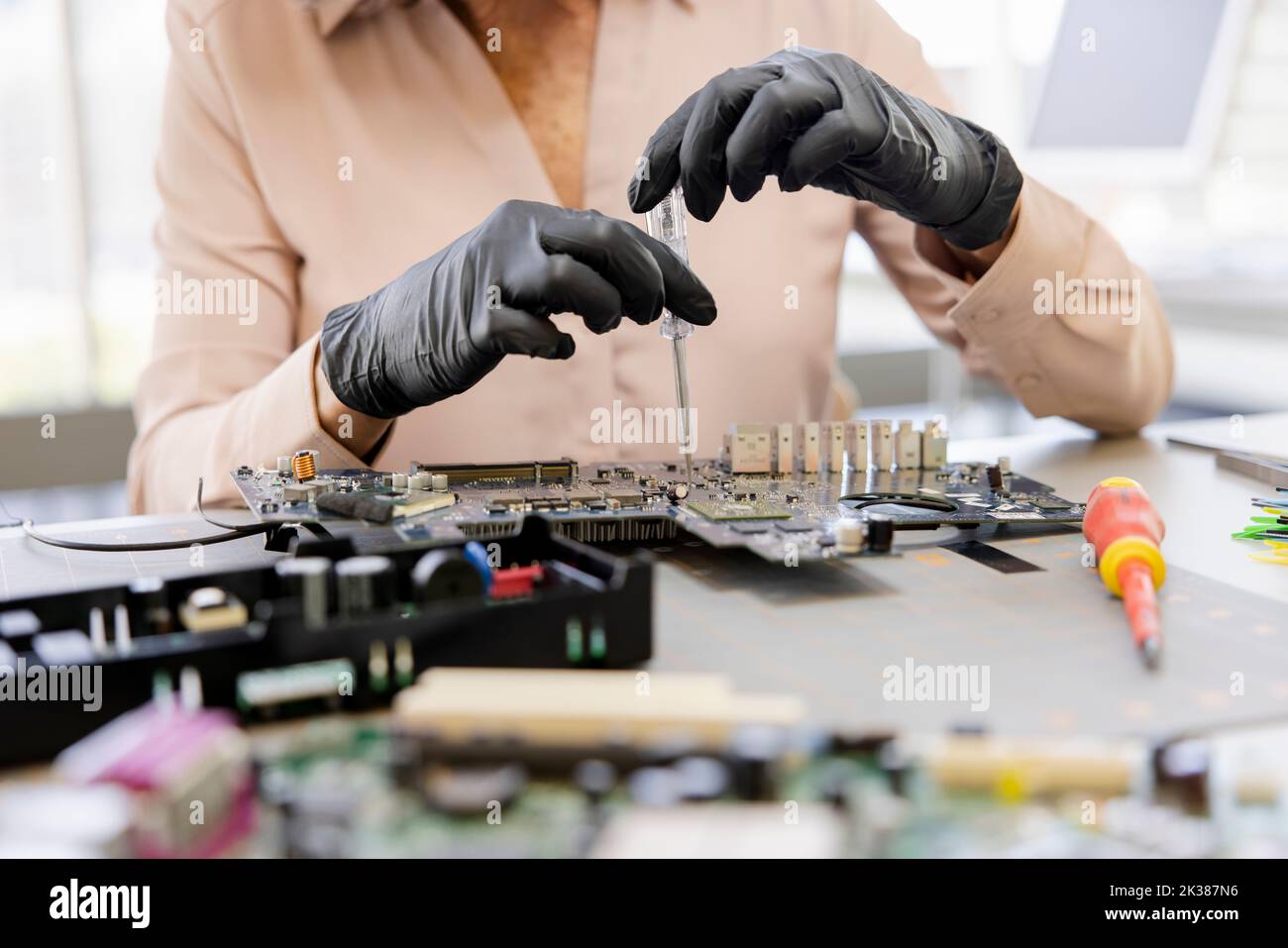 Computer circuit woman hi-res stock photography and images - Alamy