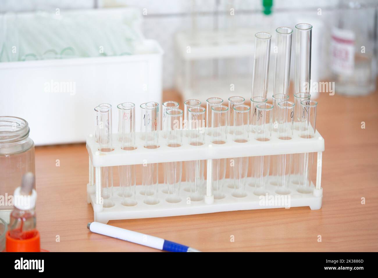 Empty flasks in a biochemical laboratory. Test tubes for analysis Stock ...