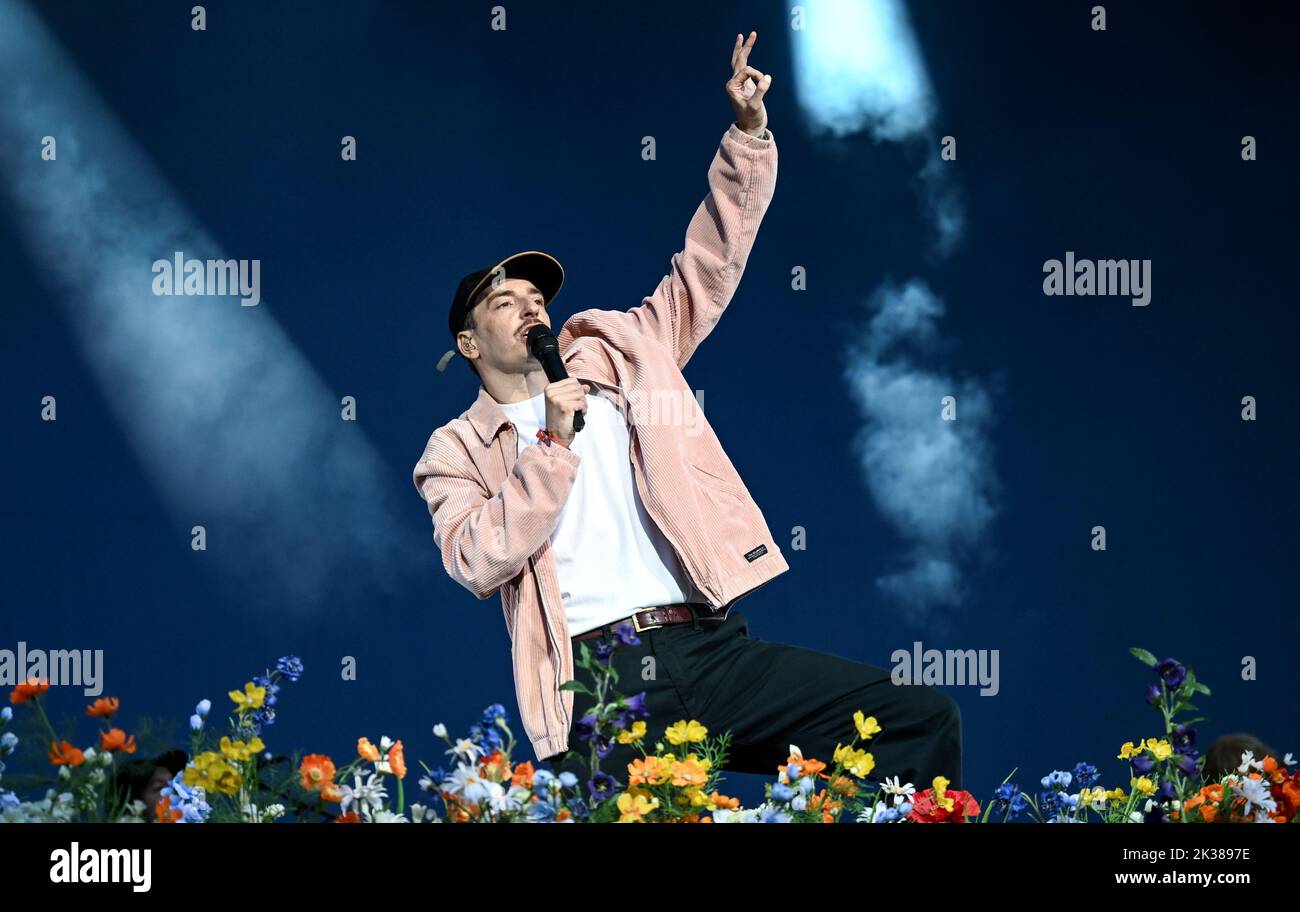 Berlin, Germany. 25th Sep, 2022. Rapper Casper (Benjamin Griffey ...
