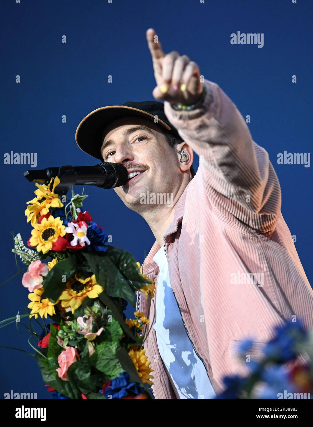 Berlin, Germany. 25th Sep, 2022. Rapper Casper (Benjamin Griffey ...