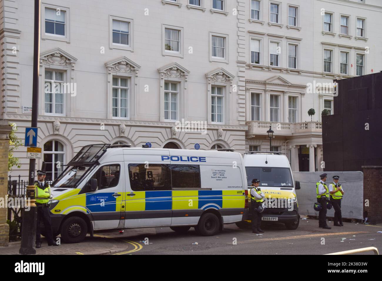 London, UK. 25th Sep, 2022. Police guard the embassy. Protesters ...