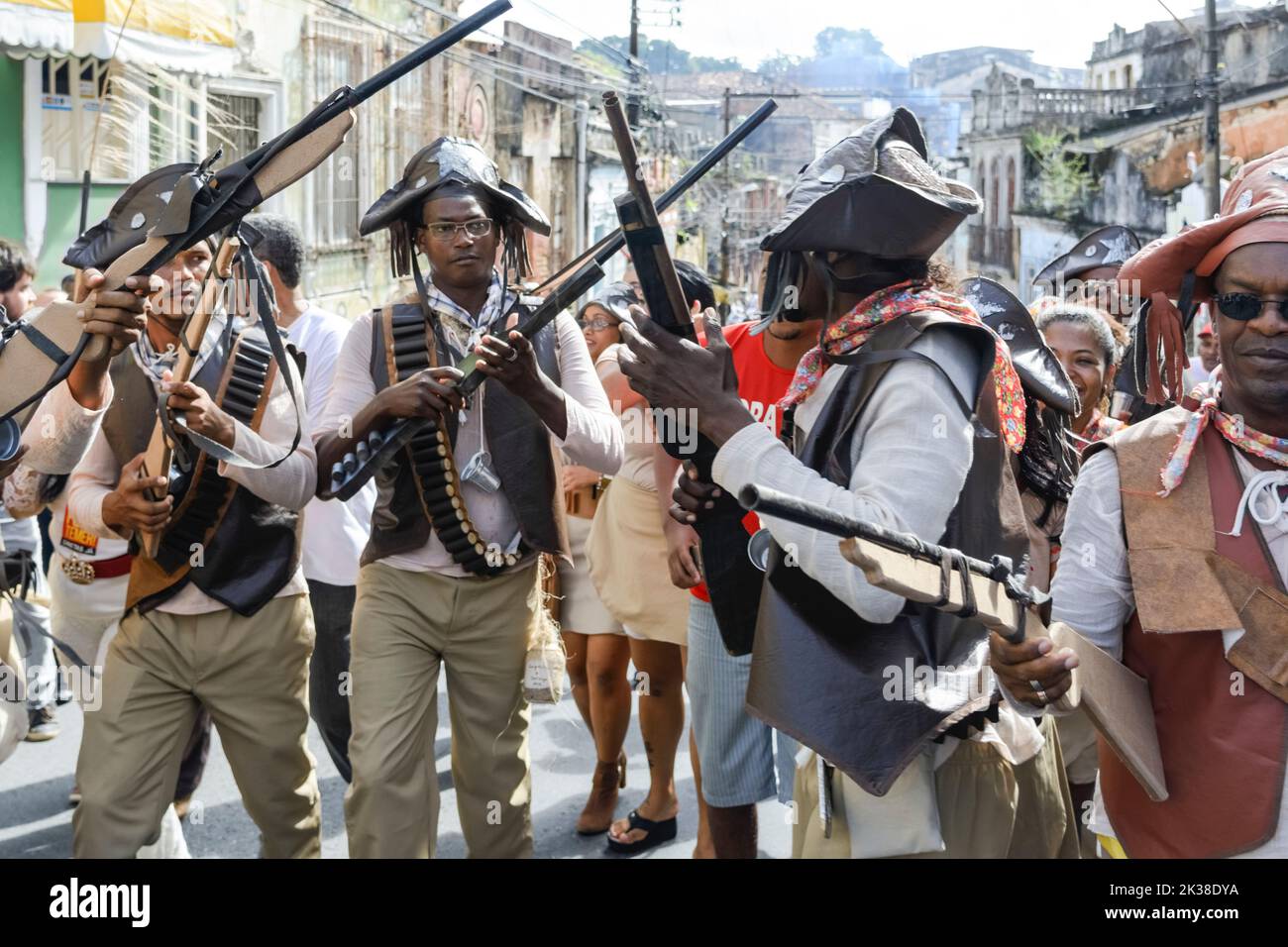 The view of people wearing pirate costumes and weapons on Bahia's ...