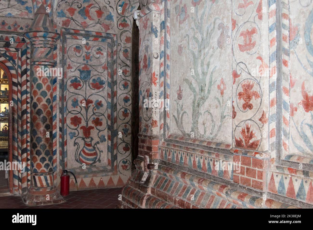 The beautiful patterns on the inside walls of St. Basil's Cathedral in ...