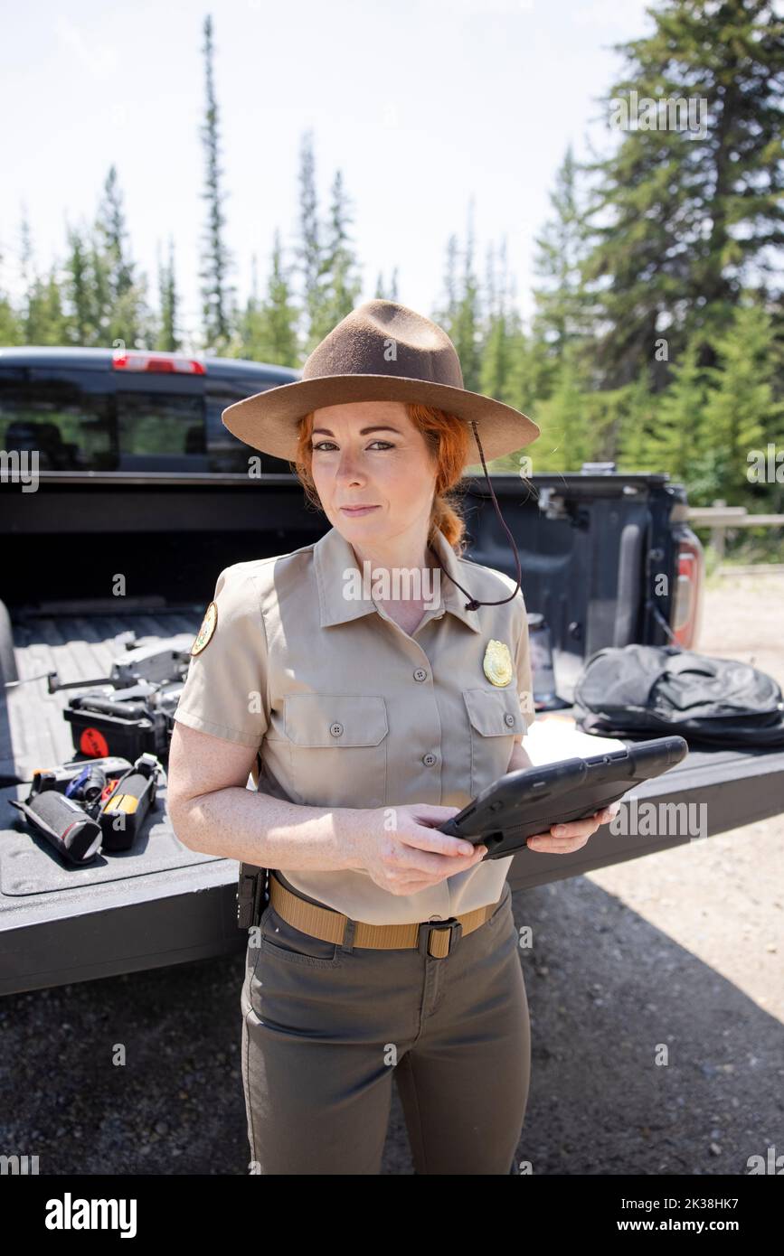 Alone woman carpark hi-res stock photography and images - Alamy