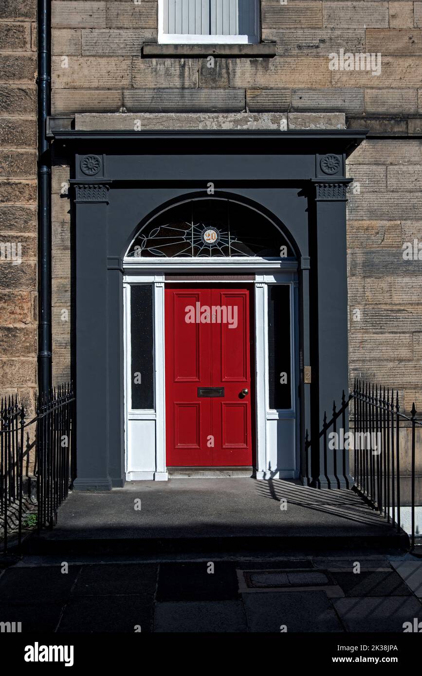 Red door to a Georgian property in Forth Street in Edinburgh's New Town ...