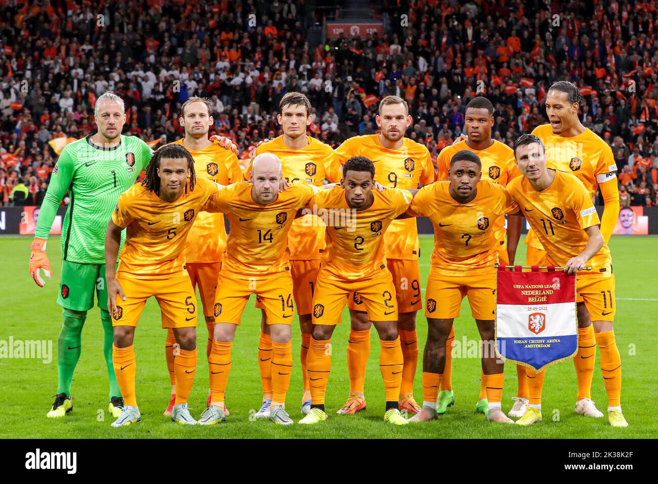 AMSTERDAM, NETHERLANDS - SEPTEMBER 25: goalkeeper Remko Pasveer of The ...