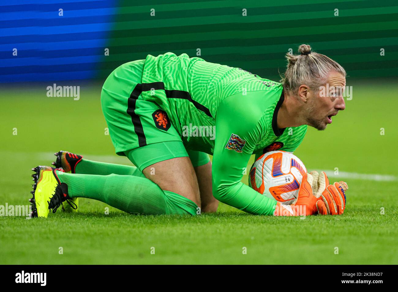 AMSTERDAM, NETHERLANDS - SEPTEMBER 25: goalkeeper Remko Pasveer of The ...